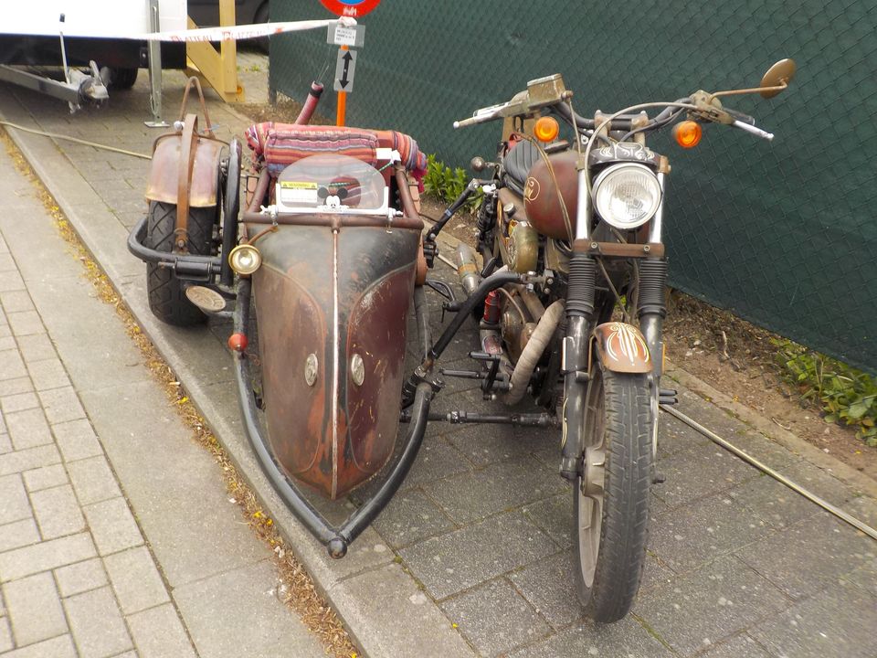 Passion and Cars oldtimermeeting maand april - Auto Evenementen